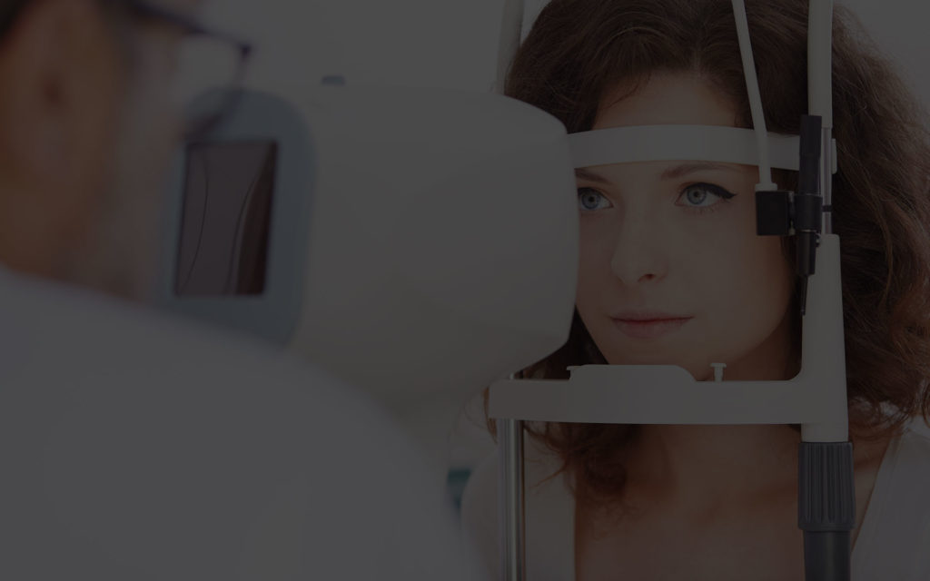 Chirurgie des yeux, entre l'ophtalmologie et l’esthétique